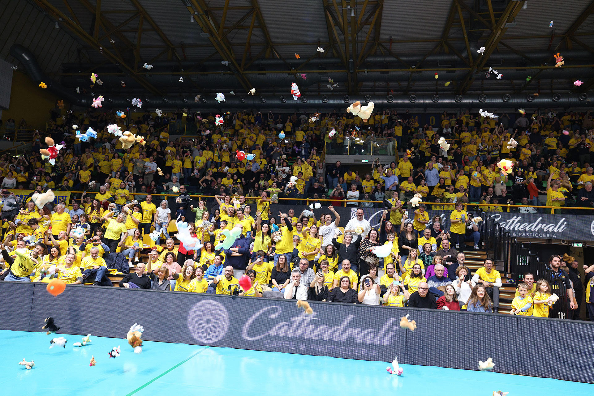 Modena si inchina a Piacenza nel soldout del PalaPanini - Modena Volley